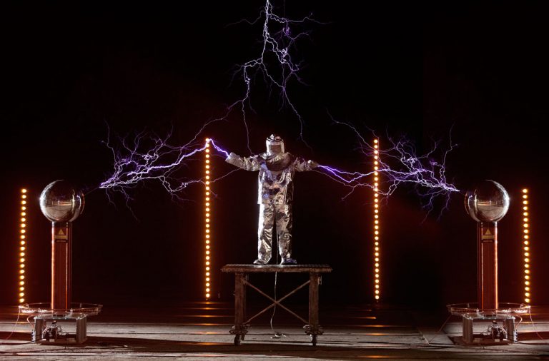 ENZO WEYNE - Illusionist | Êtes-vous prêts pour vivre la magie autrement?